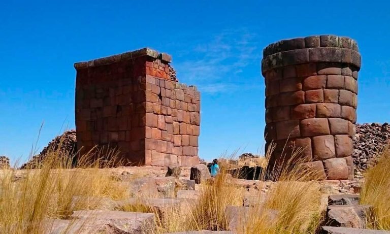 Complejo arqueológico de Cutimbo | Cementerio prehispánico | Chullos ...