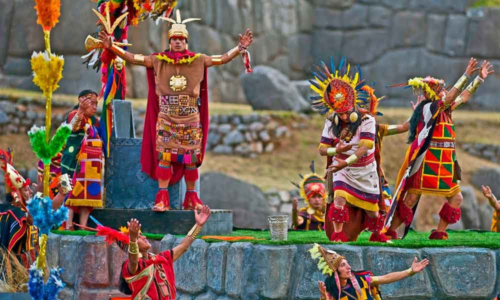 Tour Inti Raymi + Machu Picchu 5 dias | Fiesta del Sol Chullos Travel ...
