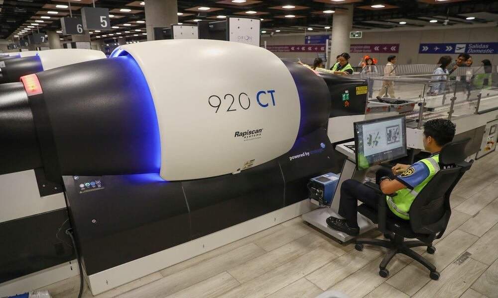New Terminal at Lima Airport: TUUA Services and Access Points Chullos ...