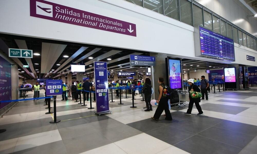 New Terminal at Lima Airport: TUUA Services and Access Points Chullos ...