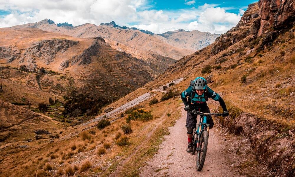 Rural bike routes in the Sacred Valley (low–medium level) Chullos ...
